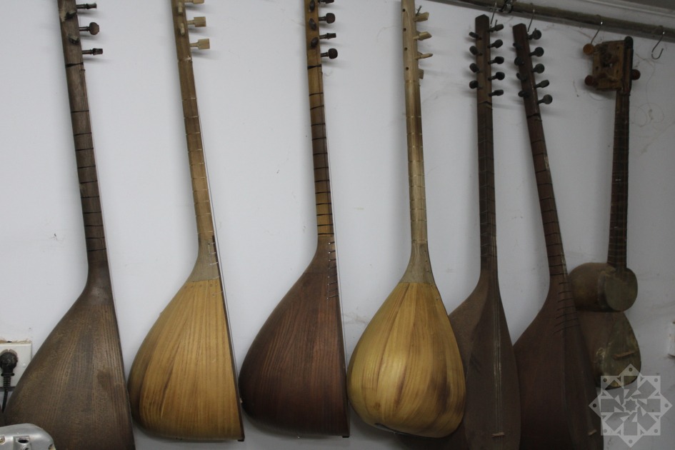 Cómo el arte de fabricar instrumentos musicales mantiene viva la ...